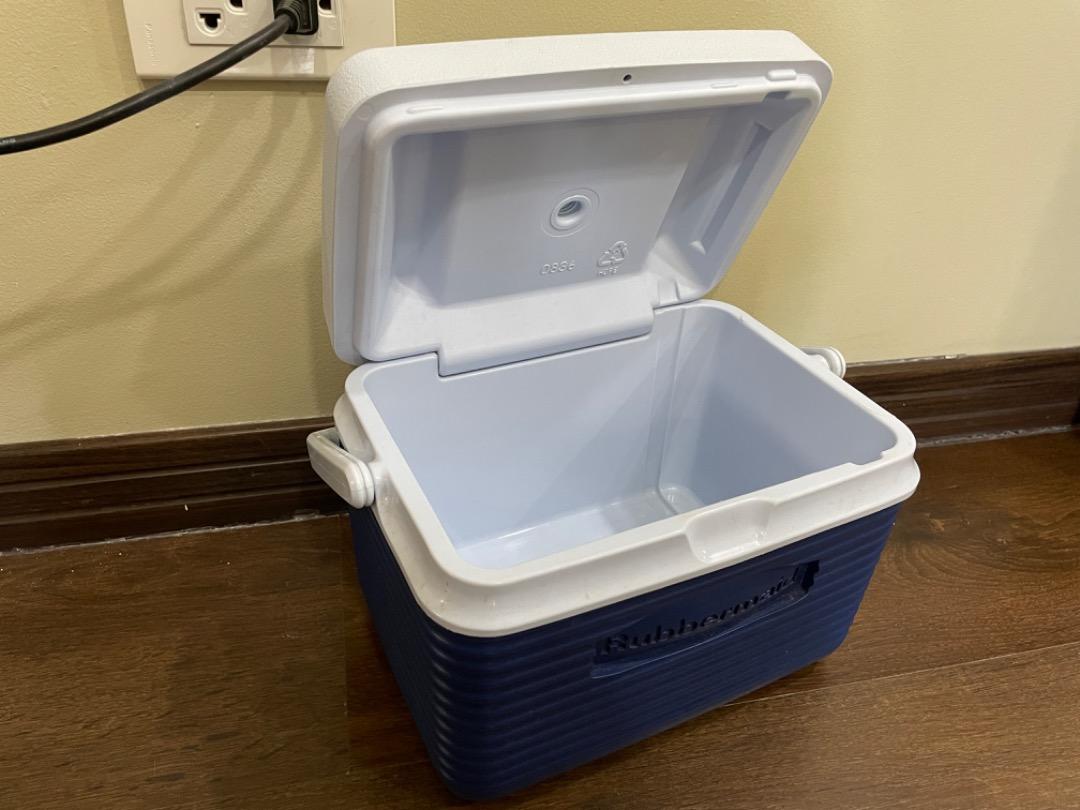 Rubbermaid 5 Qt Victory Cooler (Blue), Furniture & Home Living ...