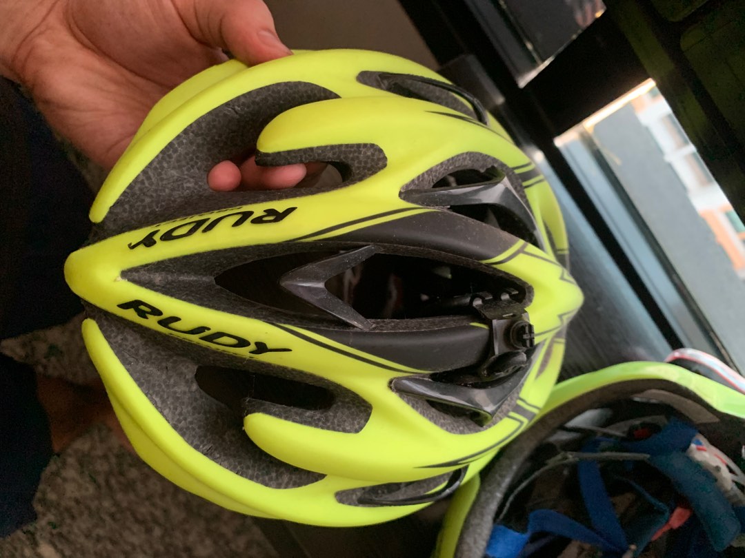 Rudy project helmet with defect, Sports Equipment, Bicycles & Parts ...