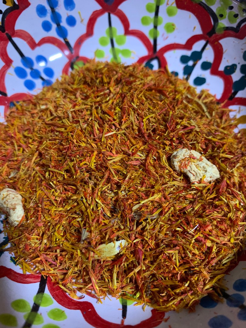 Saffron from North Africa, Food & Drinks, Spice & Seasoning on Carousell