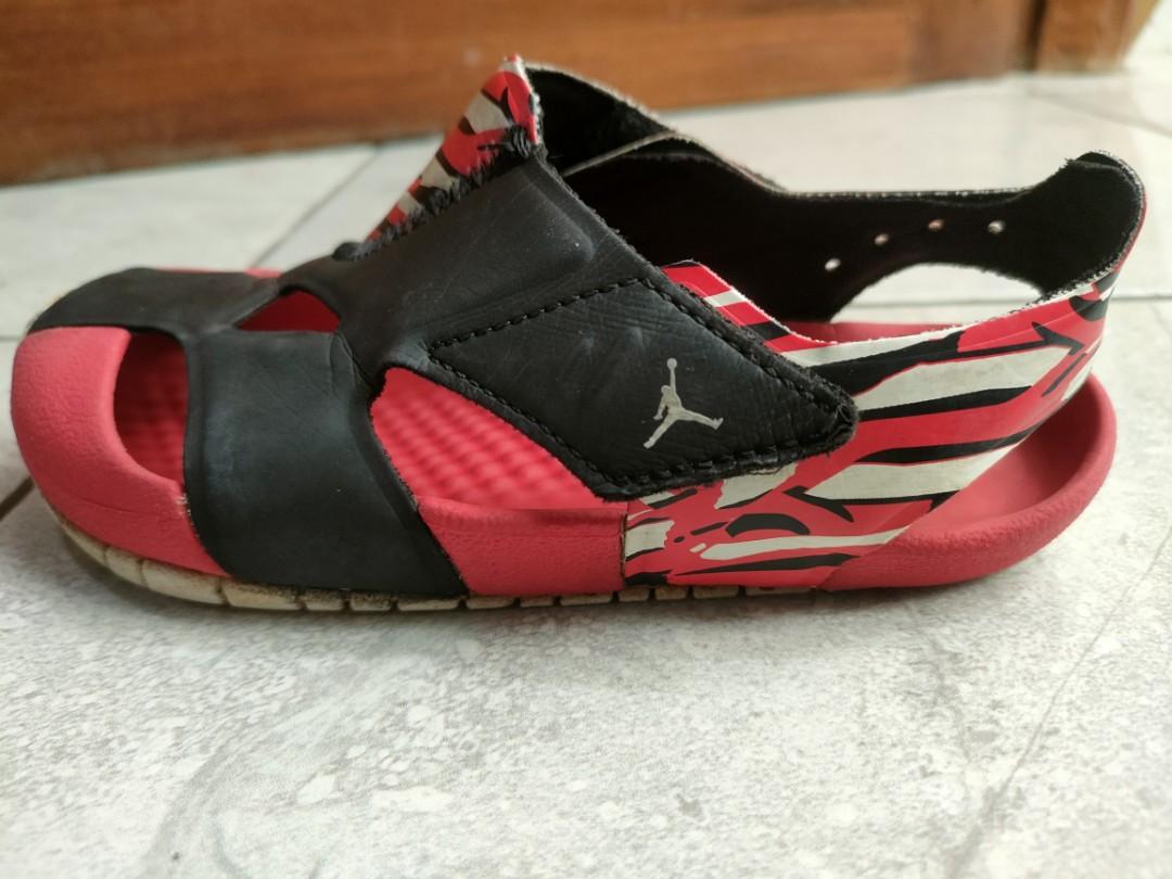 Sepatu Sandal Nike Jordan Flare Kids, Bayi & Anak, Baju Anak Laki-laki ...