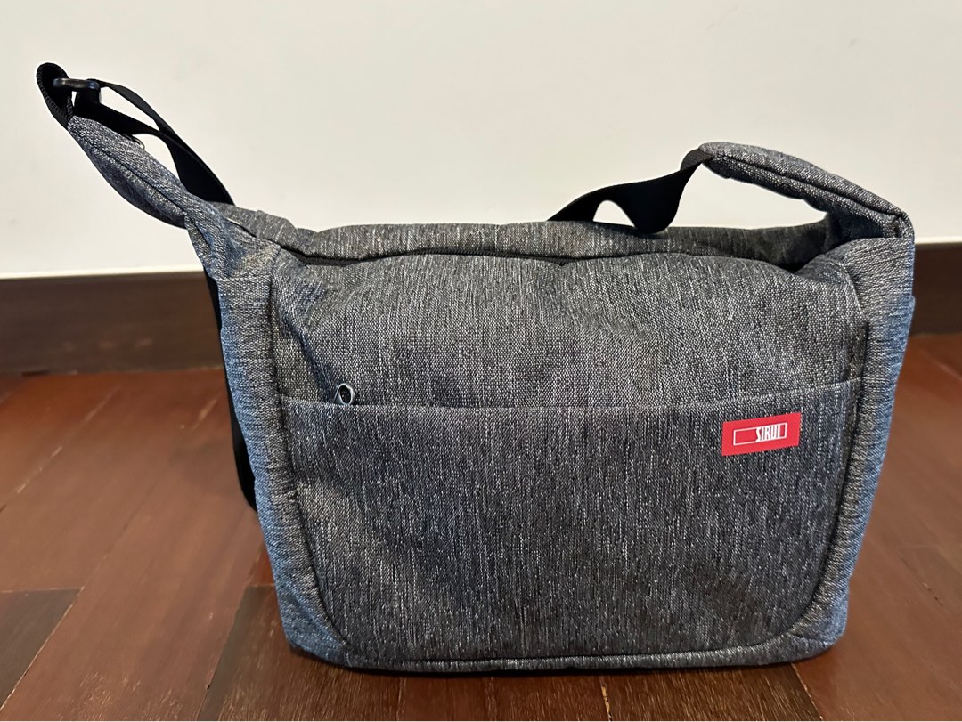 Sirui Slinglite 8 Camera Bag, Photography, Photography Accessories ...