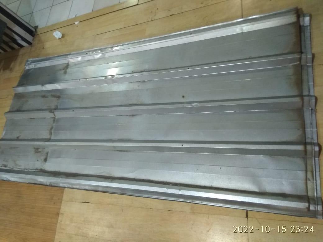 Spandex atap galvalu ada 9 lembar , Ukuran 230x90 harga 1jt semua ...