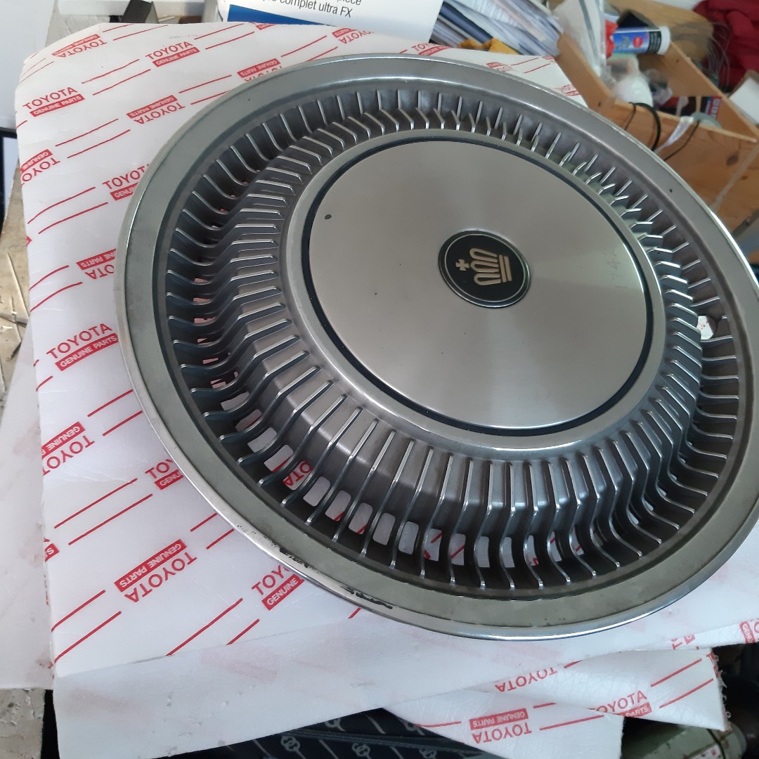 TOYOTA CROWN WHEEL CAP X4, CLASSIC, 汽車配件, 車軚 - Carousell