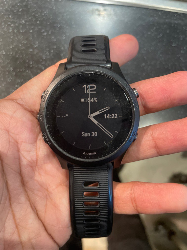 Watch forerunner 945, Men's Fashion, Watches & Accessories, Watches on ...