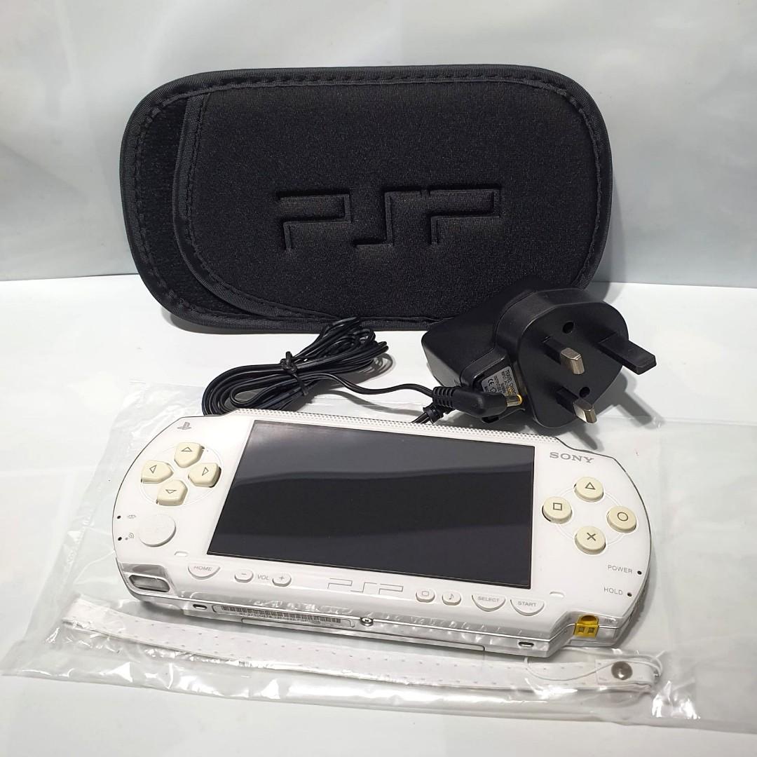 WHITE PSP 1000 FOR SALE, Video Gaming, Video Game Consoles, PlayStation on Carousell