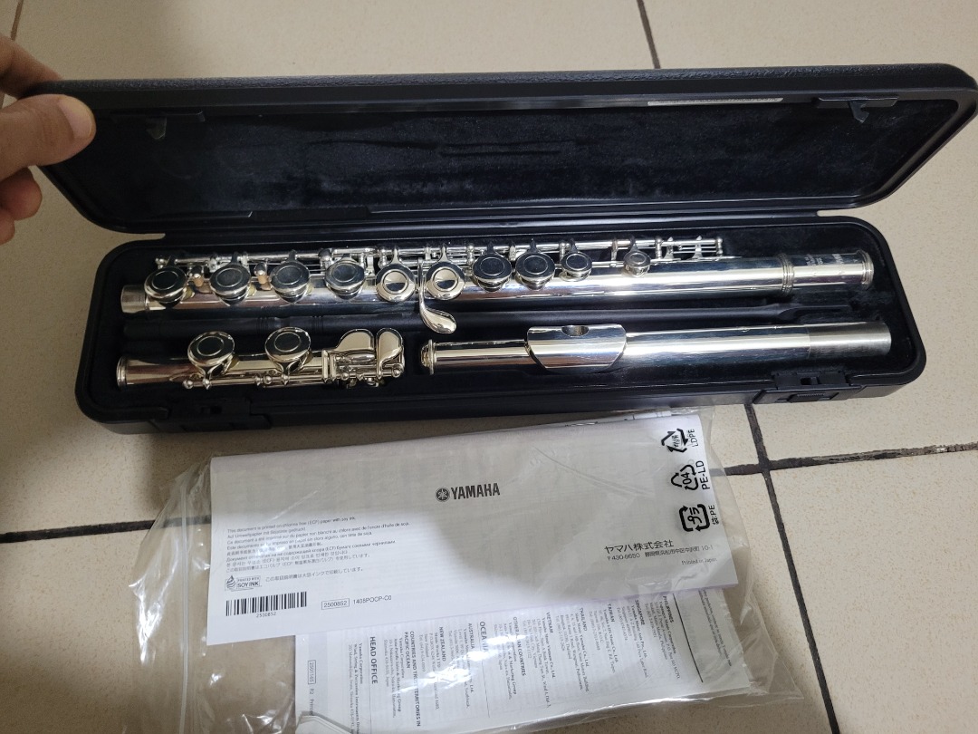 Yamaha flute 221, Hobbies & Toys, Music & Media, Musical Instruments on ...