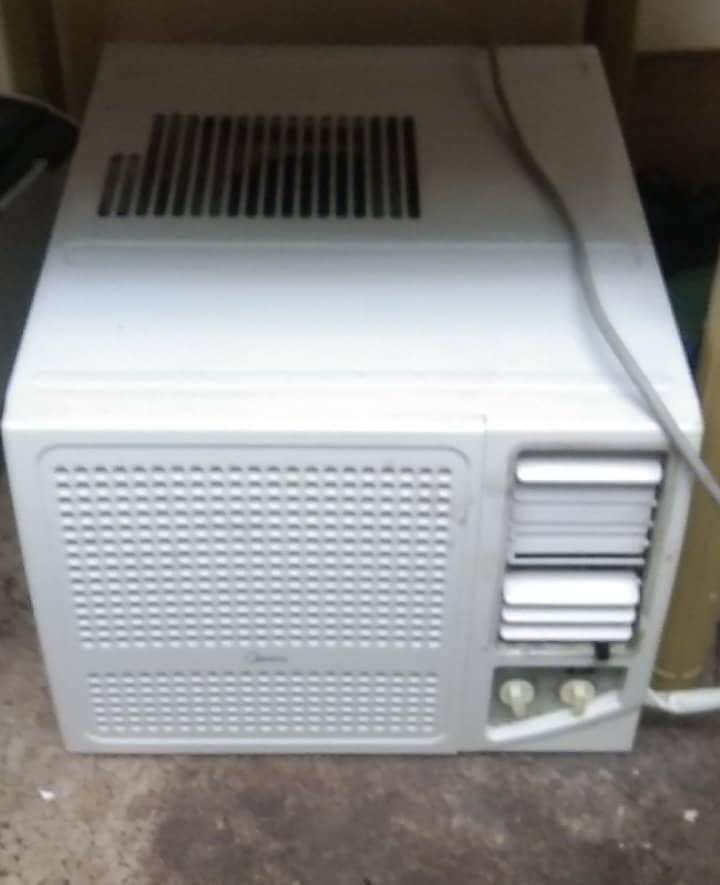 1HP WINDOW TYPE AIRCON, TV & Home Appliances, Air Conditioning and ...