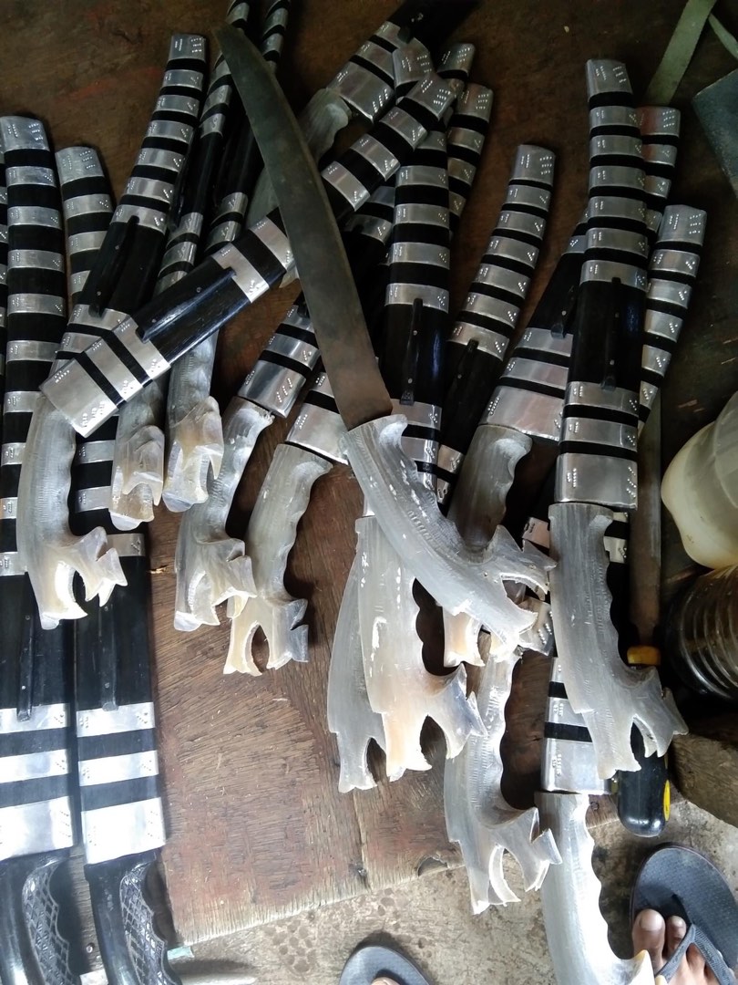 Blade Pisaw, Hobbies & Toys, Stationary & Craft, Handmade Craft on ...