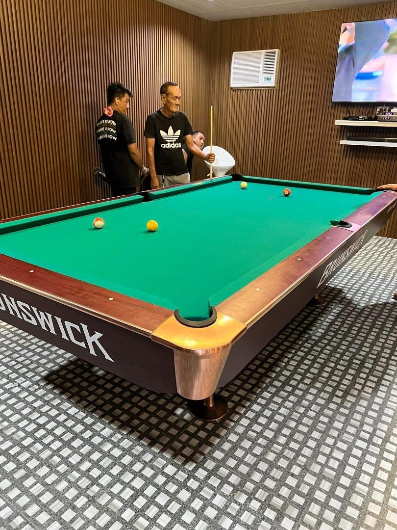 BRANDNEW COPPER BRUNSWICK SENIOR SIZE BILLIARD TABLE WITH COMPLETE ...