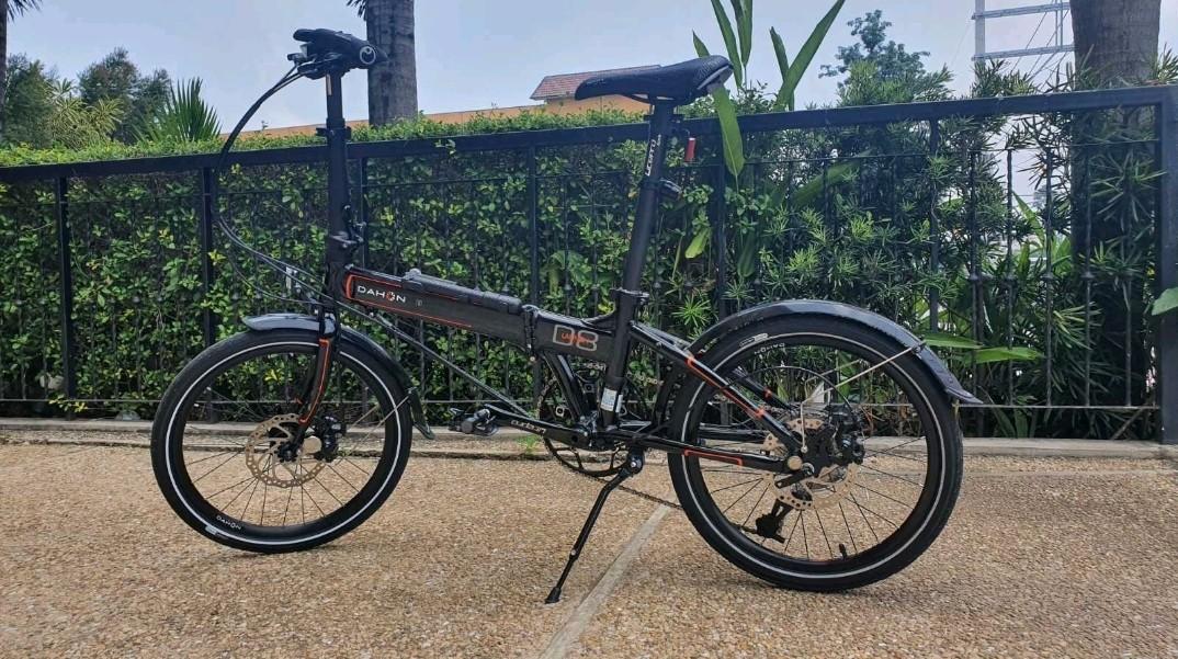 Dahon Launch D8 Folding Bike, Sports Equipment, Bicycles & Parts ...
