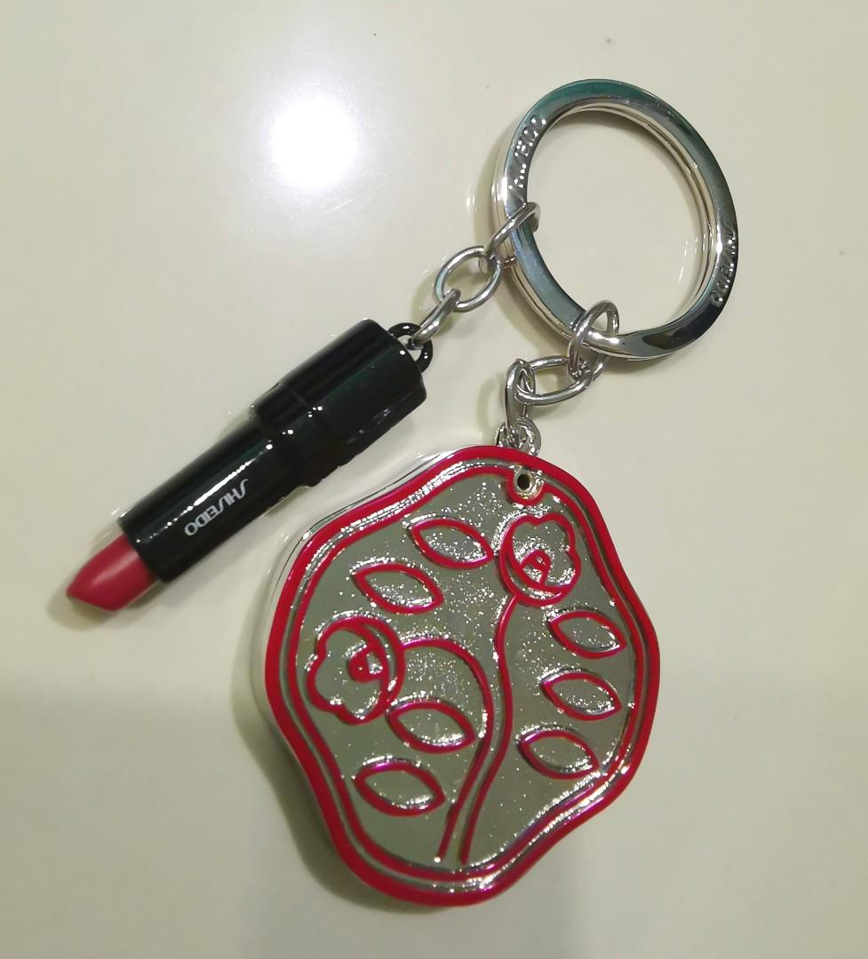 Keychain with retractable mirror, Hobbies & Toys, Stationery & Craft ...