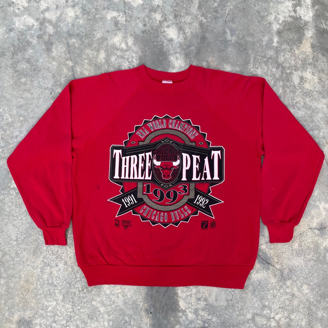 (L) Three Peat Chicago Bulls 1991-1993 Logo 7, Men's Fashion, Coats ...