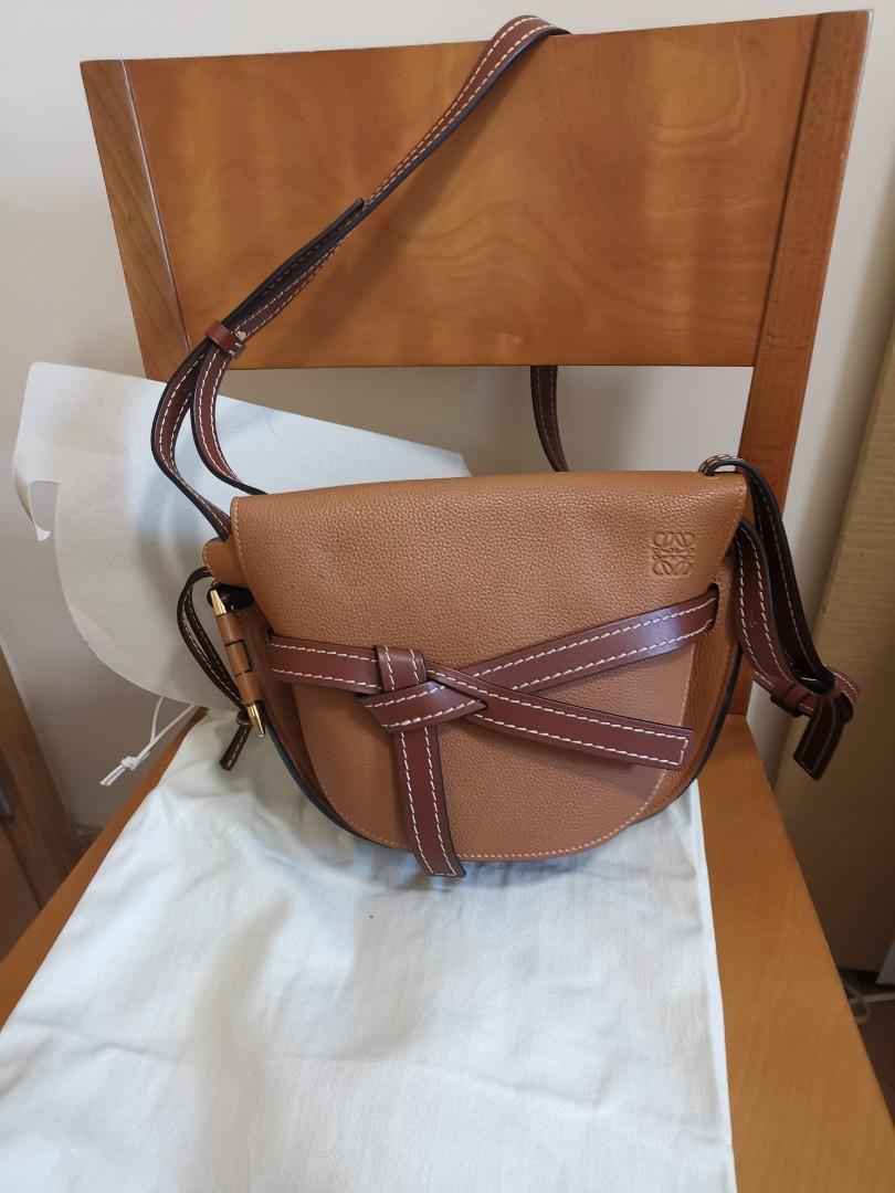 Loewe, 女裝, 手袋及銀包, 單肩包 - Carousell