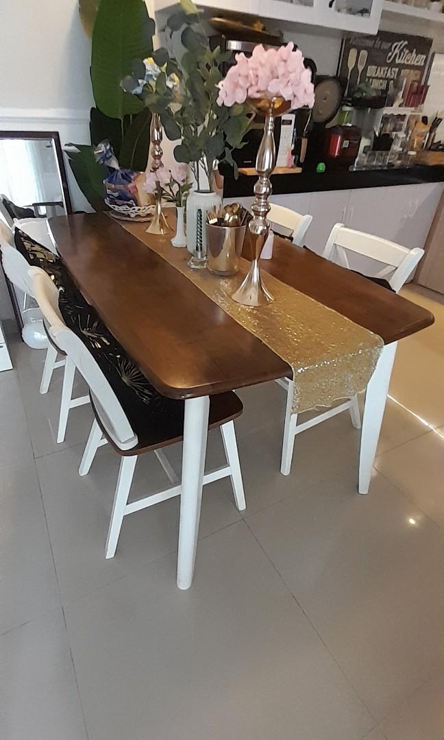Meja Makan Informa, Perabotan Rumah di Carousell