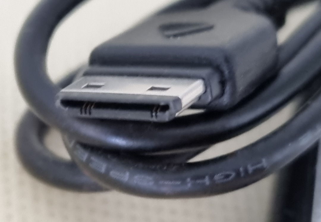 Samsung Mobile Data Link Cable (For older Samsung model phones), Mobile ...