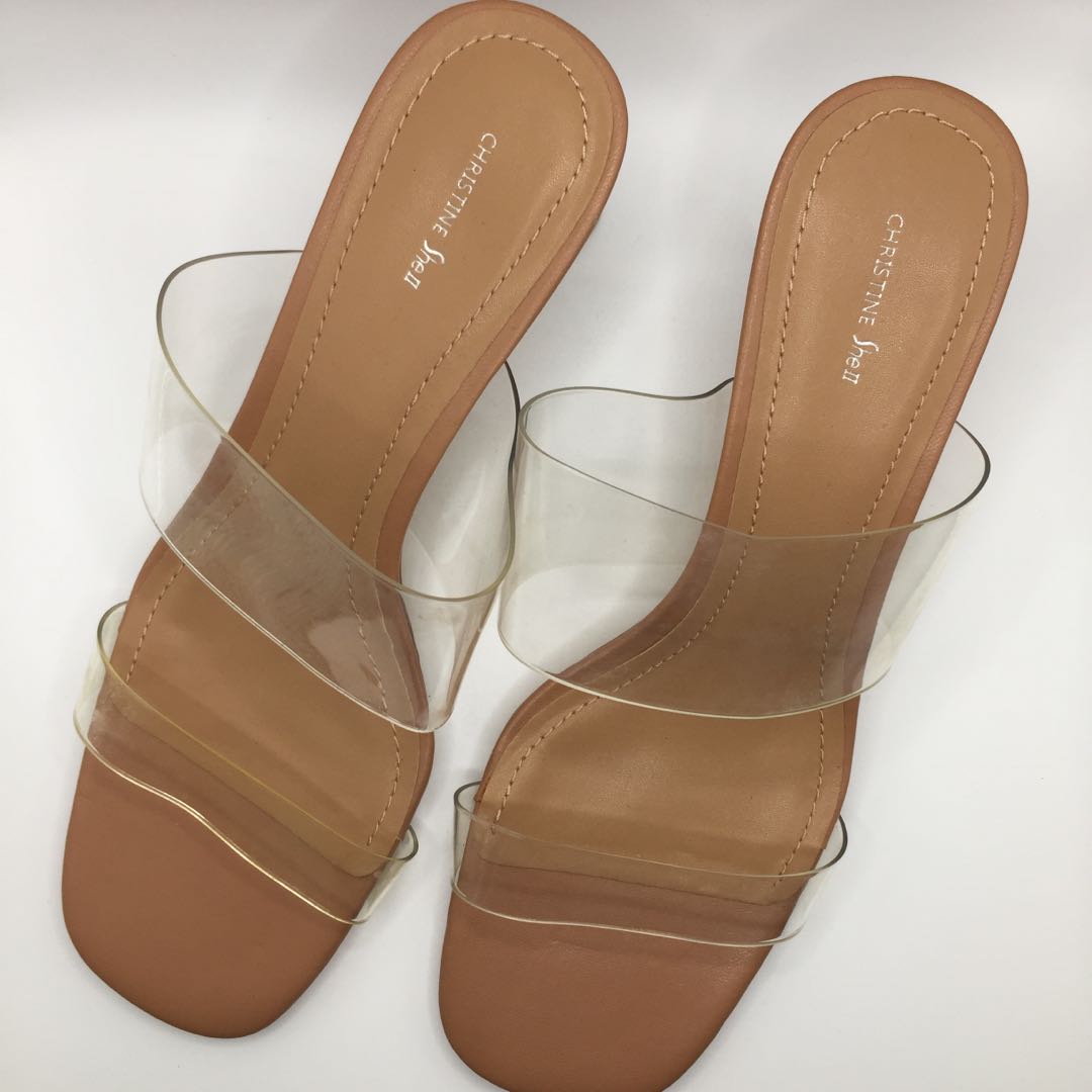 Shell Christine, Women's Fashion, Footwear, Flats & Sandals on Carousell