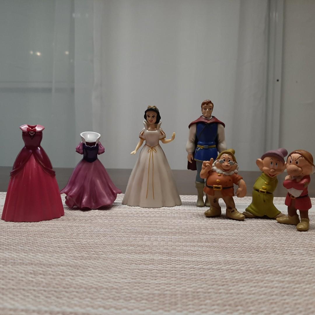 Snow White Dress Up Figure, Hobbies & Toys, Toys & Games on Carousell