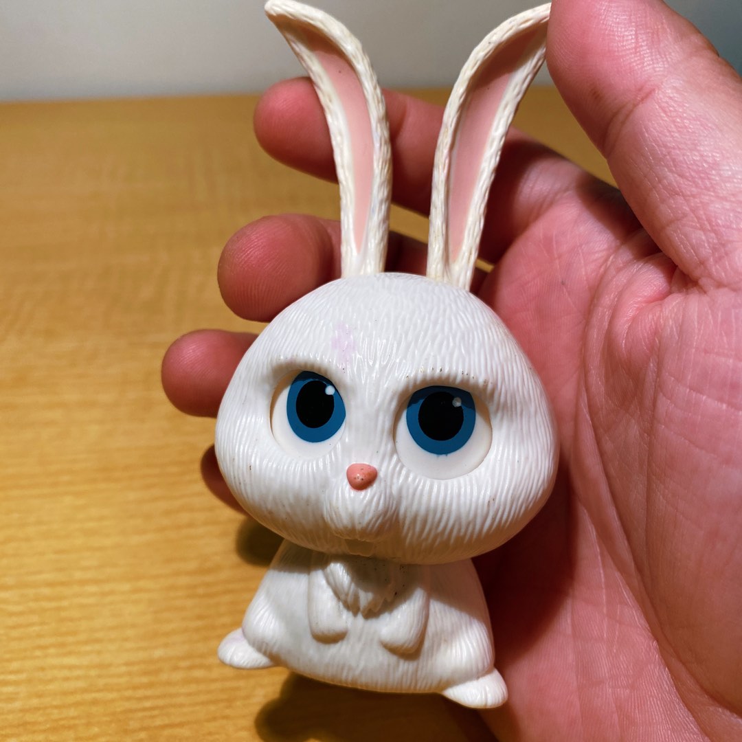 Snowball secret life of pets, Hobbies & Toys, Toys & Games on Carousell