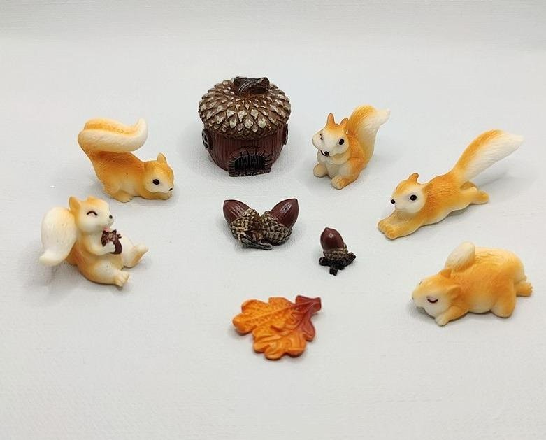 Squirrels & Nuts Figurines / Display Set (10 Pcs a Set), Hobbies & Toys ...
