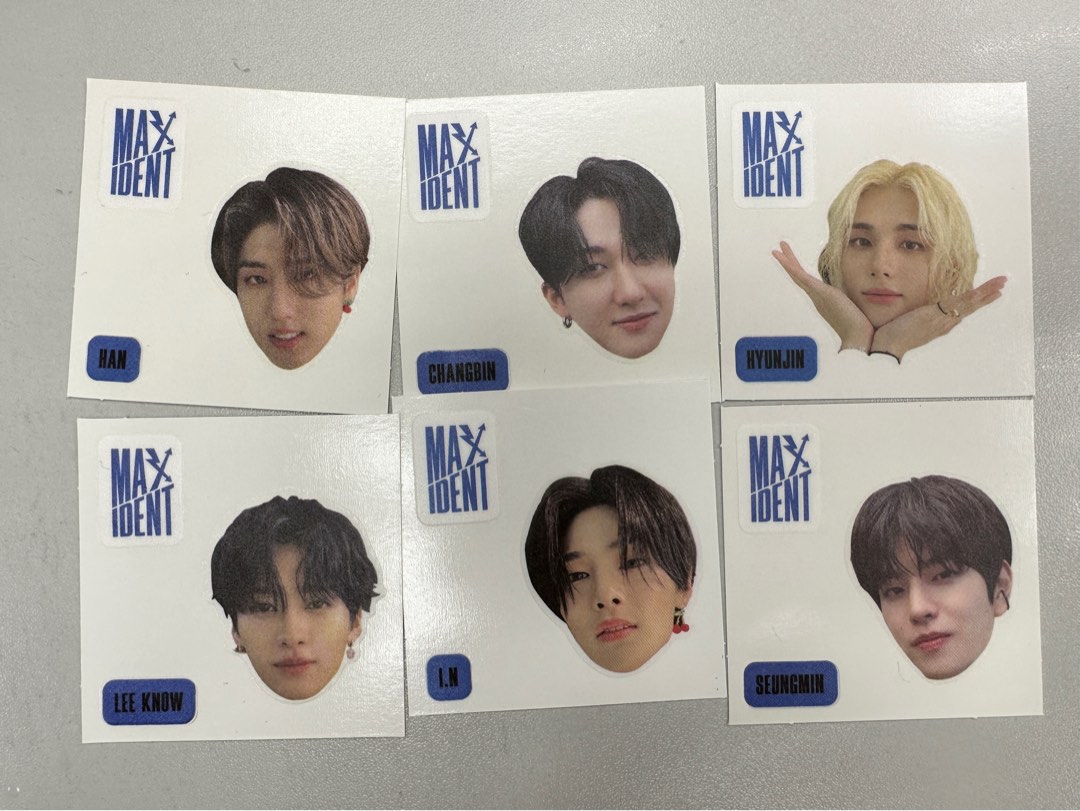 Stray Kids Maxident face sticker, 興趣及遊戲, 收藏品及紀念品, 韓流 - Carousell