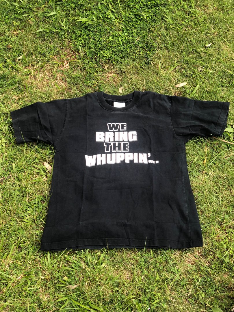 Vintage WWE The Rock Shirt, Fesyen Pria, Pakaian , Atasan di Carousell