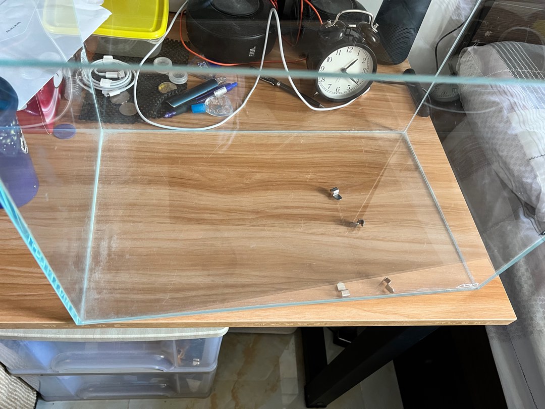 ada水晶魚缸 eheim濾桶 氣泵 水冷 1000w 暖管 前置桶 背光板 powerhouse濾材 3分1包 全套, 傢俬＆家居, 傢俬, 其他家居傢俬 - Carousell