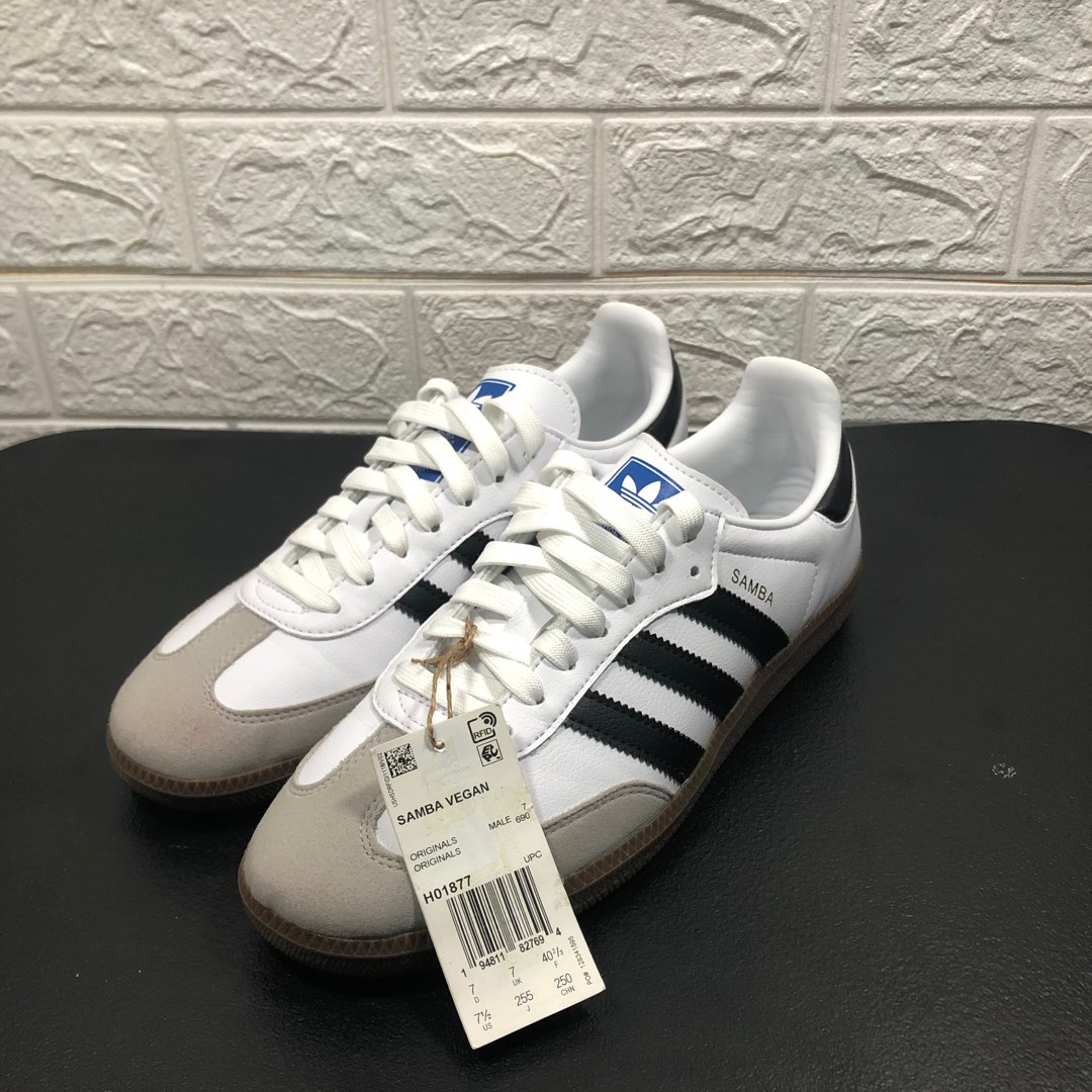 Adidas samba, Men's Fashion, Footwear, Sneakers on Carousell