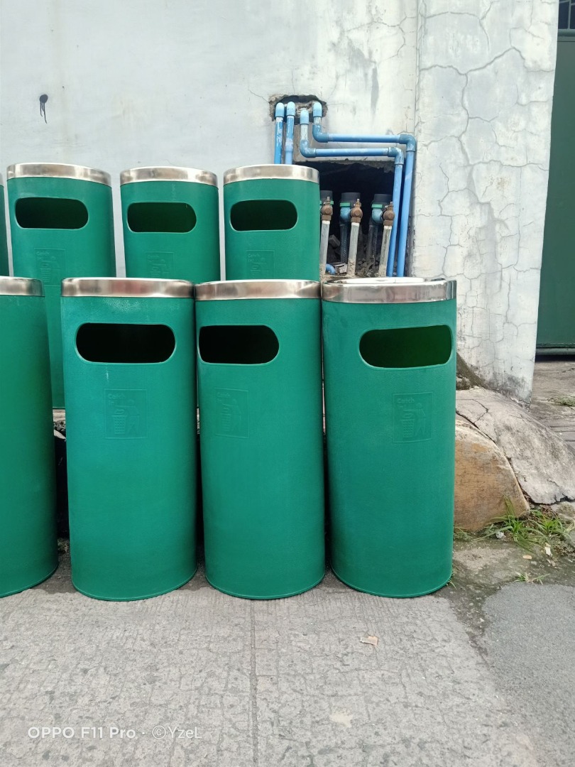 ASH TRASH BIN, Furniture & Home Living, Cleaning & Homecare Supplies ...