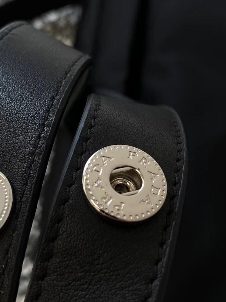 Authentic prada launched in 2019 with architect Cini Boeri, Women's ...