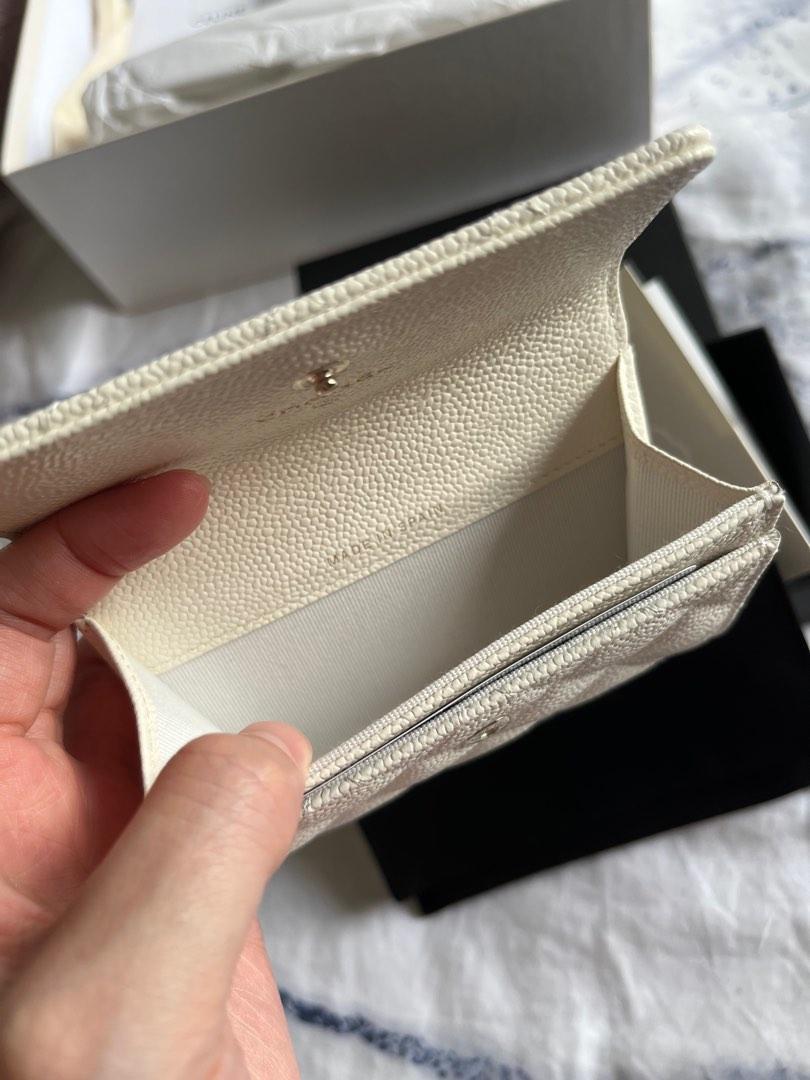 Chanel 22K Card Holder - Ivory, Women's Fashion, Bags & Wallets ...