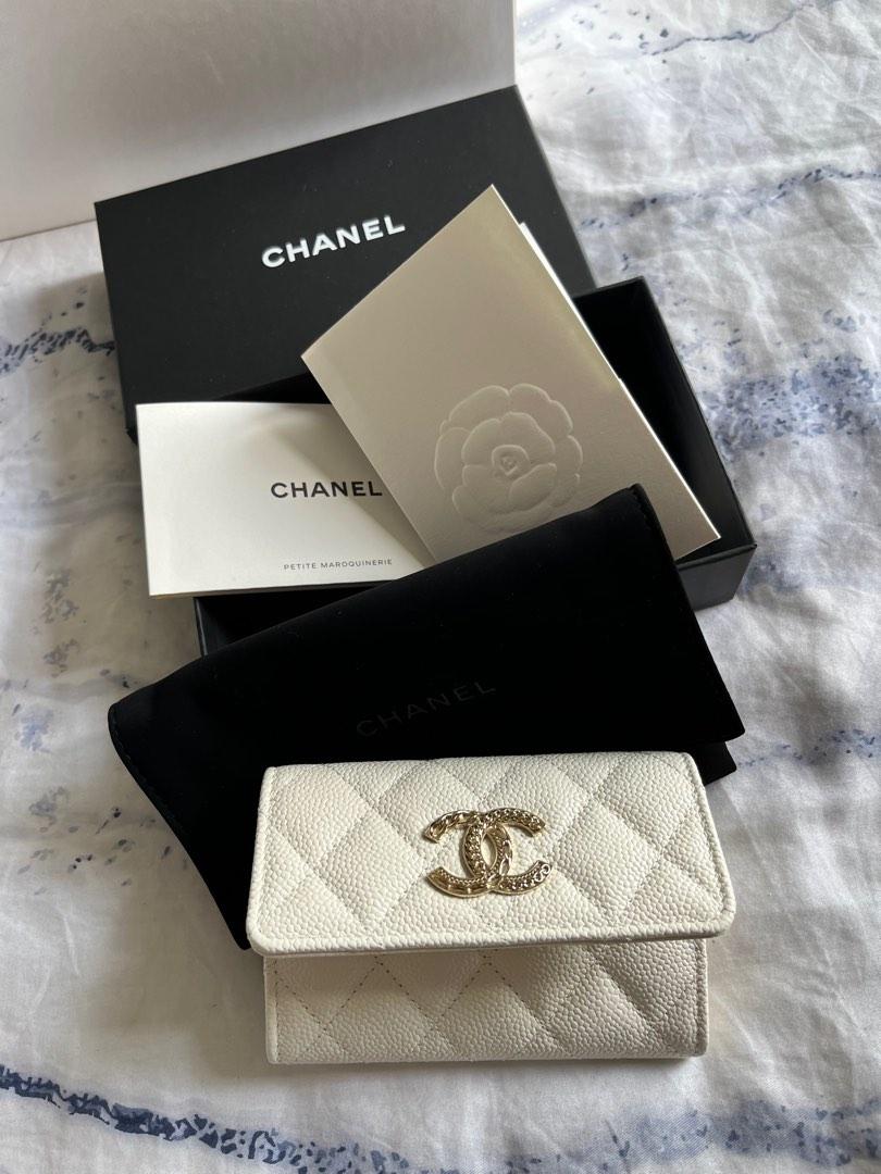 Chanel 22K Card Holder - Ivory, Women's Fashion, Bags & Wallets ...