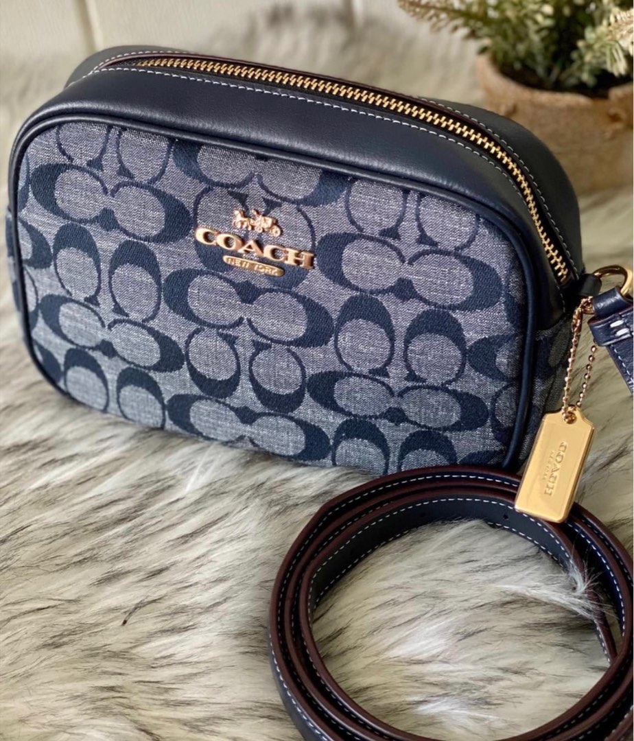 COACH CAMERA BAG (AUTHENTIC), Women's Fashion, Bags & Wallets, Cross ...