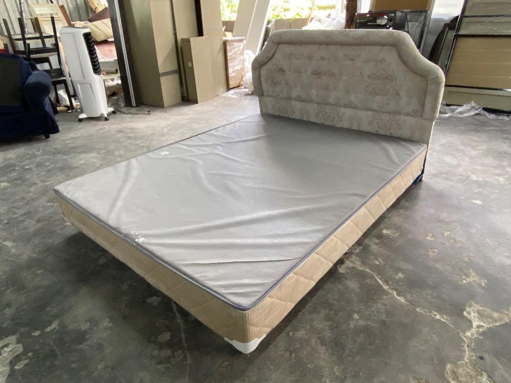 Fabric Queen Size divan White Colour / Kain divan Saiz Queen Warna ...