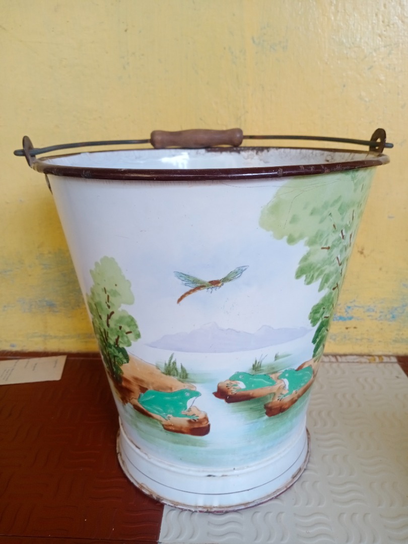 FROG , TREE , DRGAONFLY & RIVER Scenery - PERANAKAN NYONYA - Pail ...