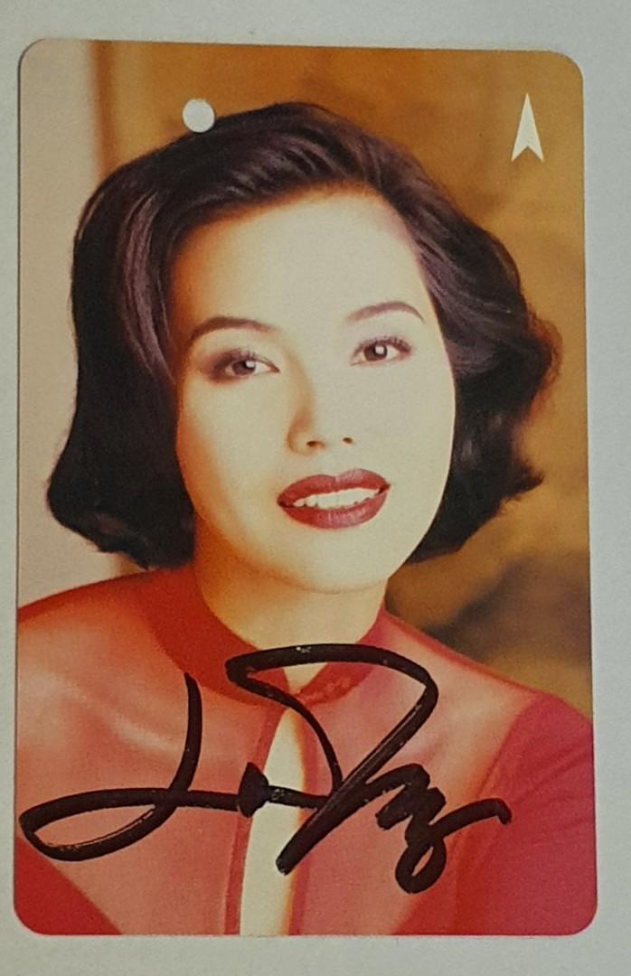 MediaCorp Artistes autographs on SingaporeTranslink cards: Zoe Tay ...