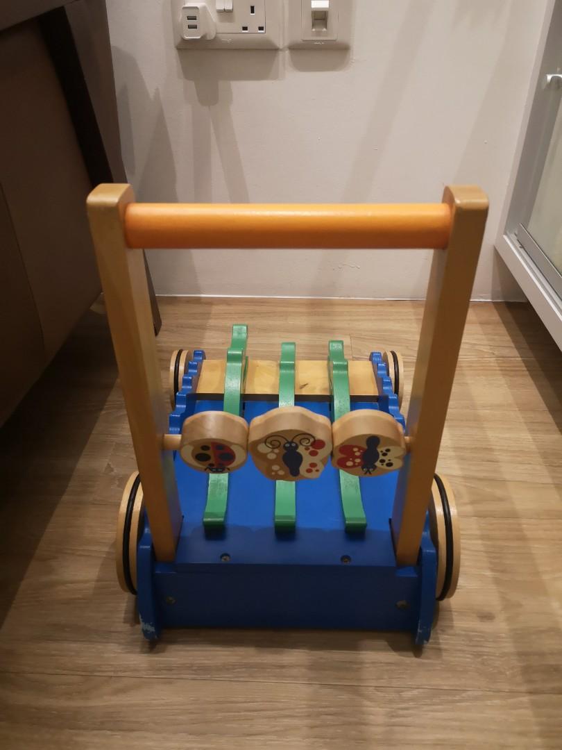 Melissa & Doug Alligator Push Toy Walker, Babies & Kids, Infant ...