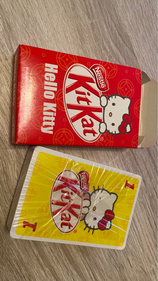 Nestle Kit Kat Hello Kitty 啤牌2007年, 興趣及遊戲, 玩具 & 遊戲類 - Carousell