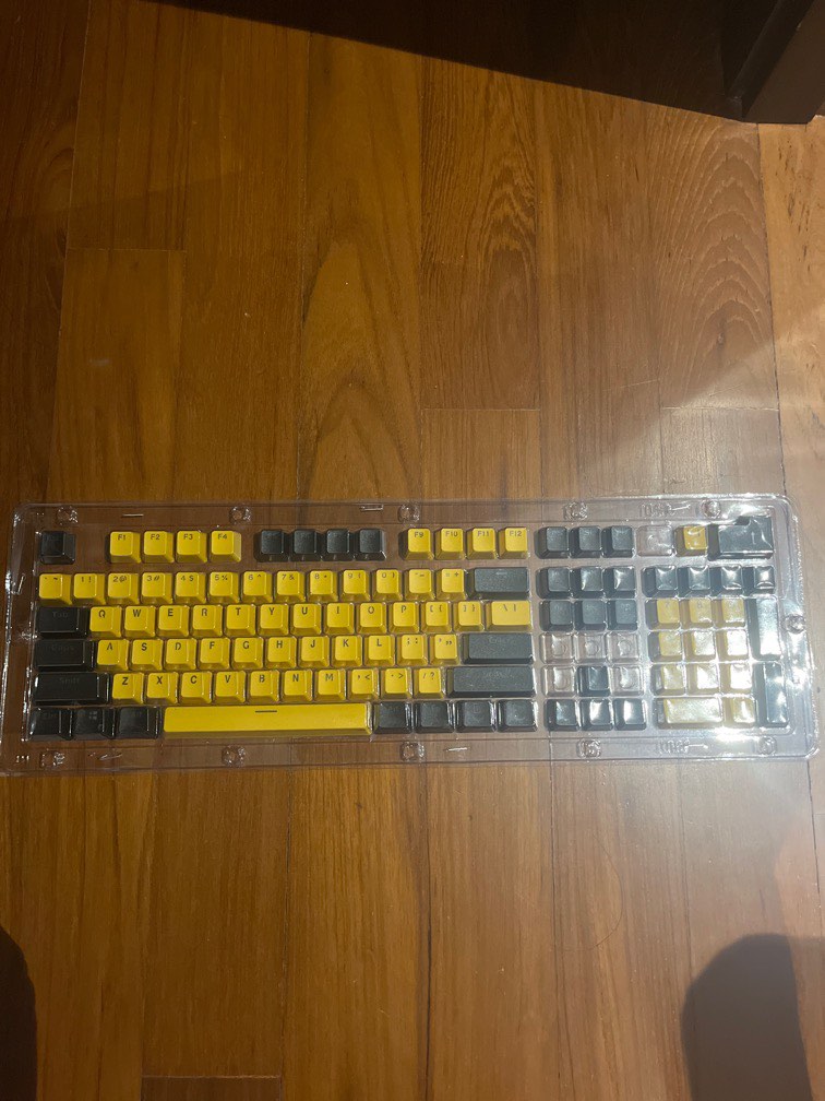 PBT Double shot keycaps (106 keys), Computers & Tech, Parts ...
