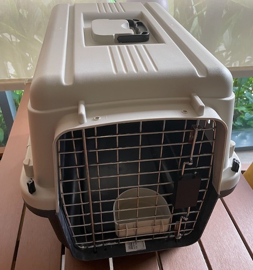 Pet Airline Carrier Box Cage - IATA Norms, Pet Supplies, Homes & Other ...