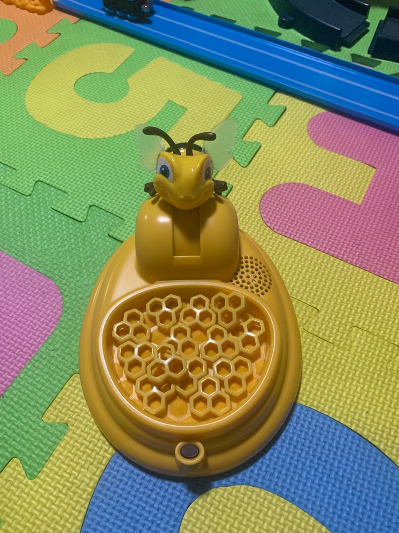 Preloved Family Games Beehive Surprise toy, Hobbies & Toys, Toys ...