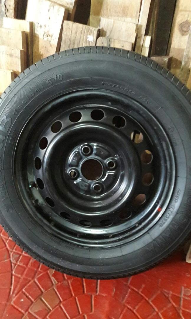 Rim and Tire Set Toyota Vios 2020, Car Parts & Accessories, Mags and ...