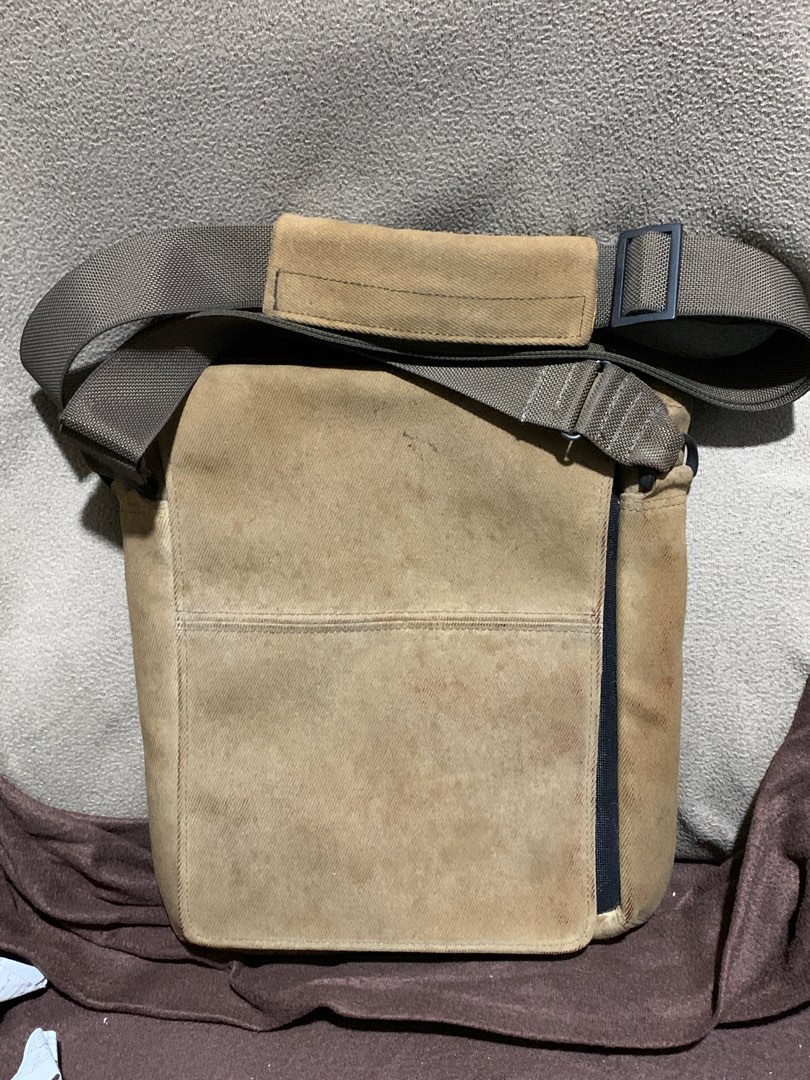 SFbags Waterfield Designs Muzetto Sling Bag, Men's Fashion, Bags, Sling ...