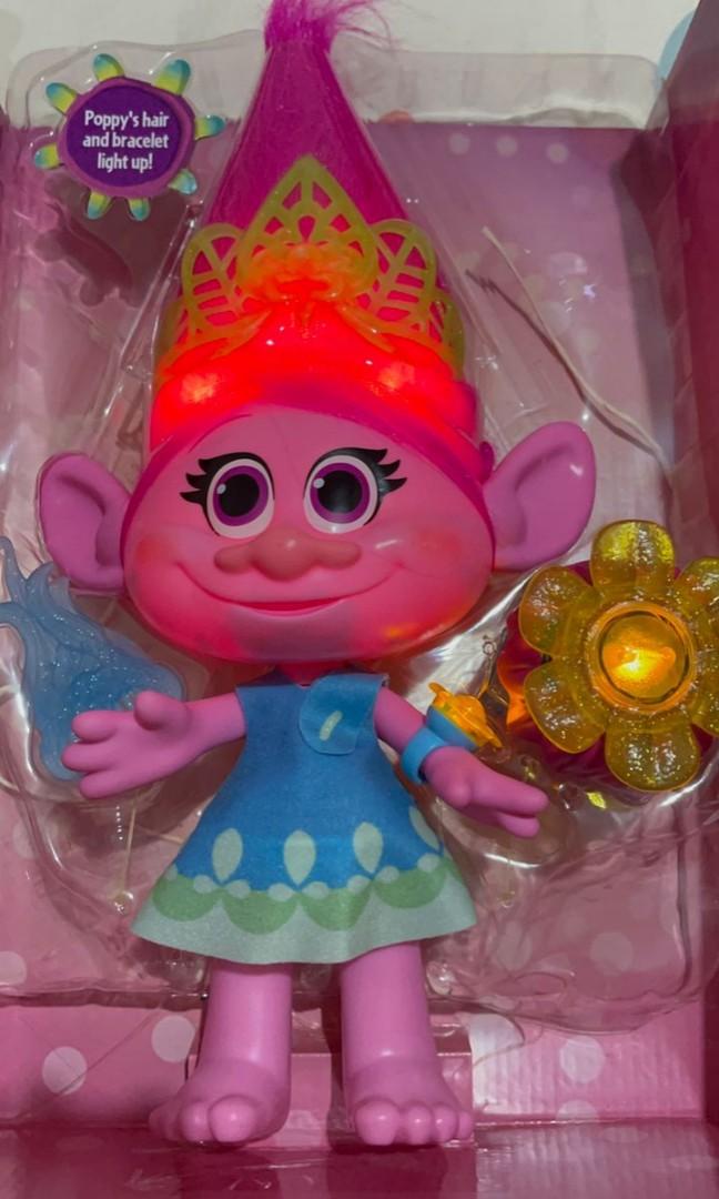 Trolls - Hug Time Poppy, Hobbies & Toys, Toys & Games on Carousell