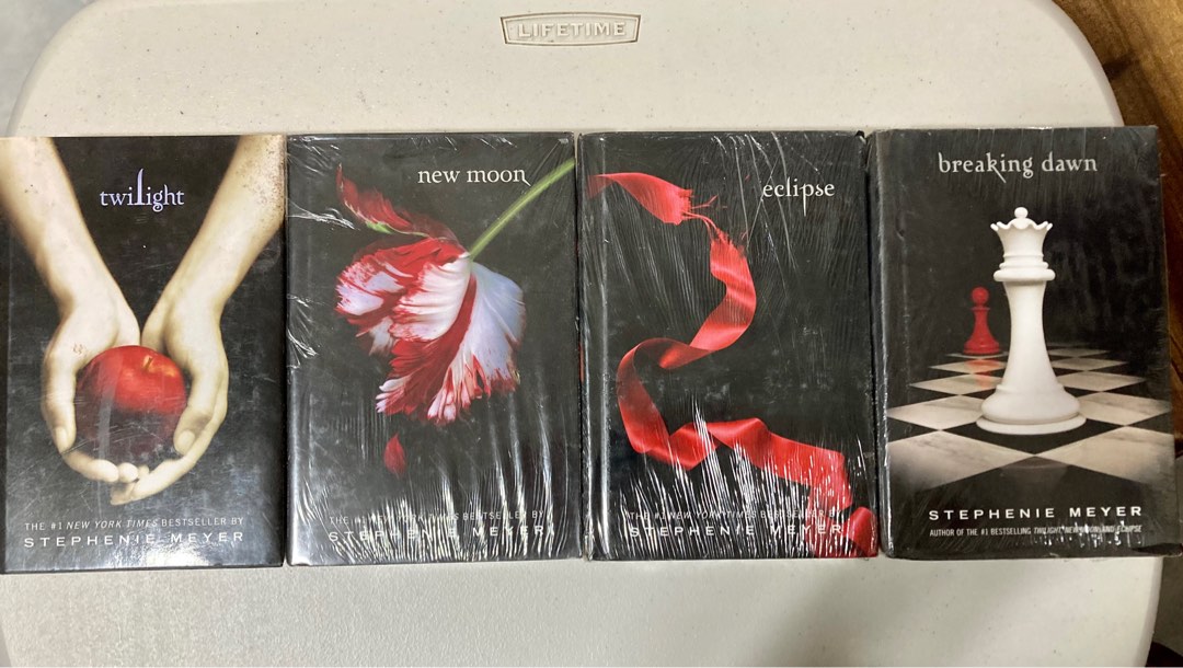 Twilight Saga Complete Hardbound Books, Hobbies & Toys, Books ...