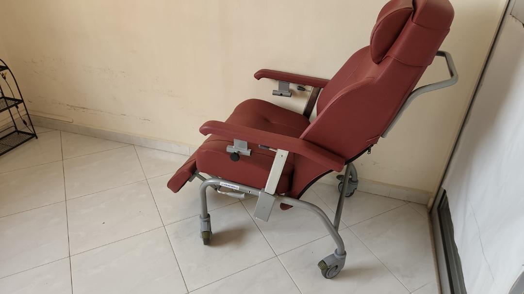VERMEIREN NORMANDIE CHAIR WITH WHEELS | GERIATRIC CHAIR, Furniture ...