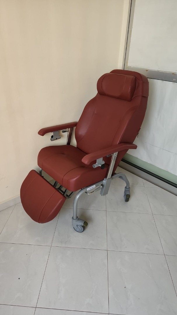 VERMEIREN NORMANDIE CHAIR WITH WHEELS | GERIATRIC CHAIR, Furniture ...