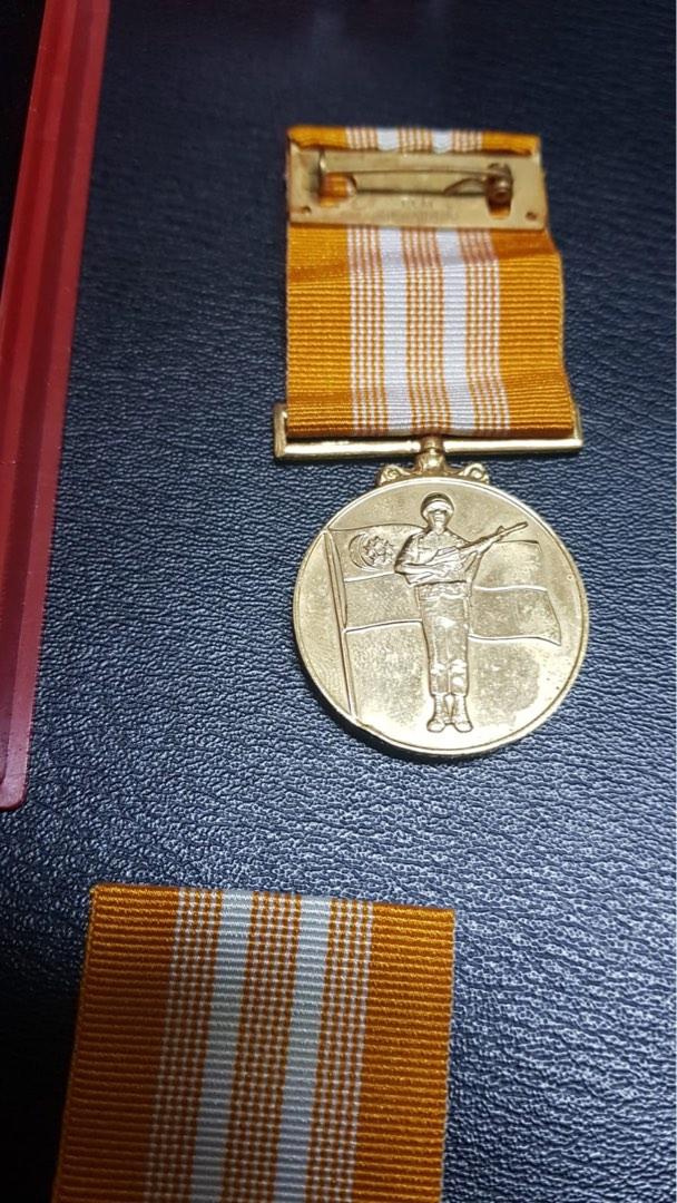 Vintage Singapore Armed Forces Good Service Medal, Hobbies & Toys ...