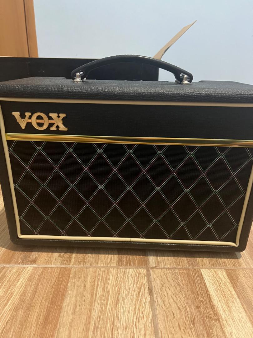 Vox bass amplifier and vox bass headphone amplifier, Audio, Soundbars ...
