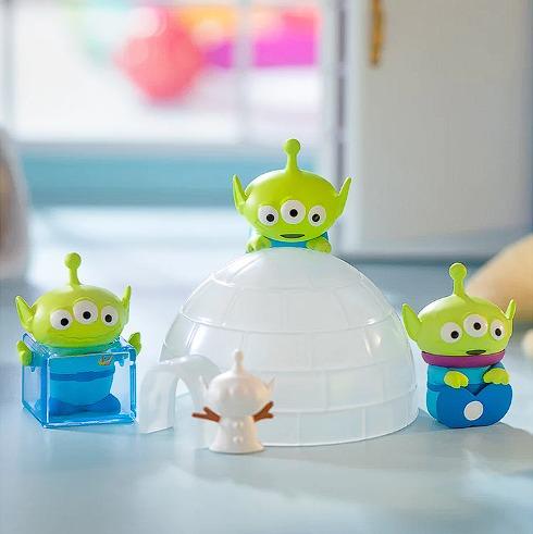 WTS POPMART Disney / Pixar Aliens Days Series [Ice Trip], Hobbies ...