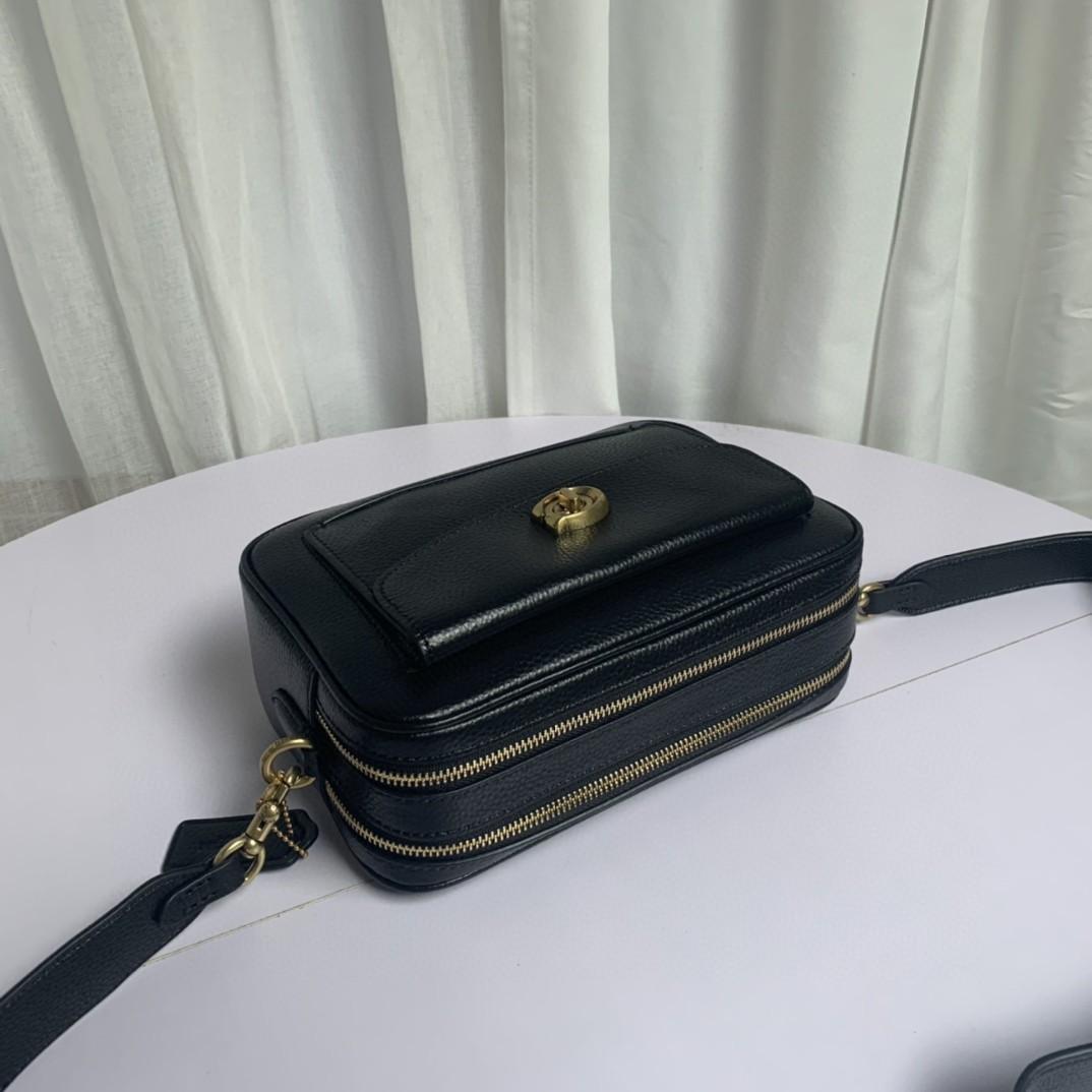 Authentic coach Classic Pebbled Leather Texture CASSIE Camera Bag ...